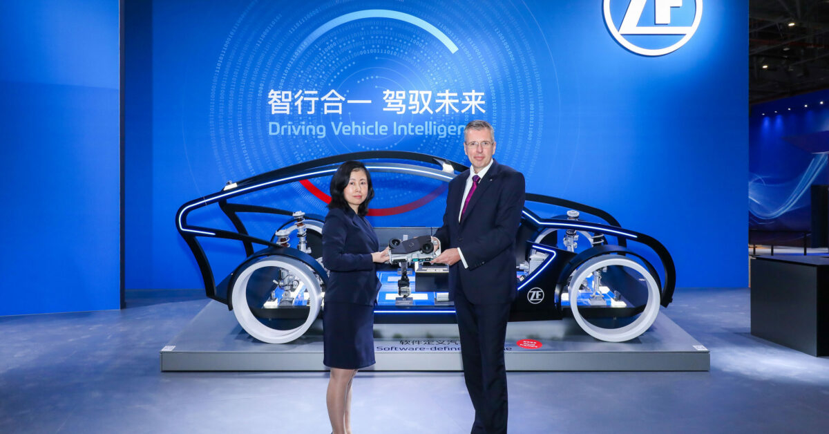 ZF conduz inteligência veicular com supercomputador ZF ProAI, ideal ...